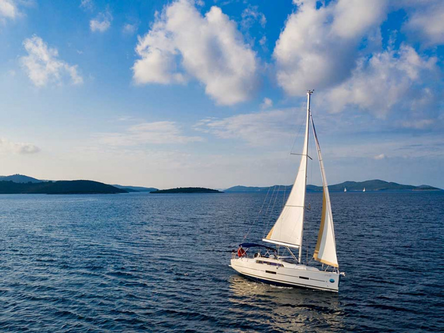 Recreational vs Adrenaline Sailing - Asta Yachting